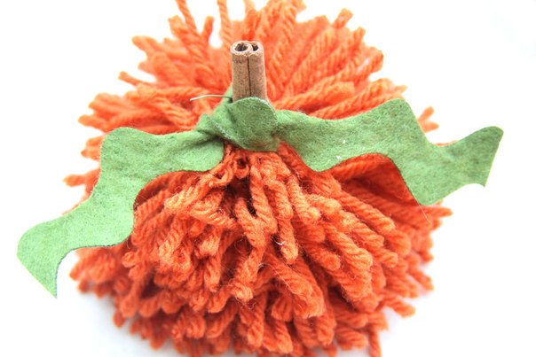 Como hacer una calabaza con pompones